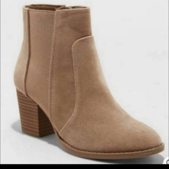 Universal Thread | Shoes | Universal Thread Block Heels Ankle Booties ...